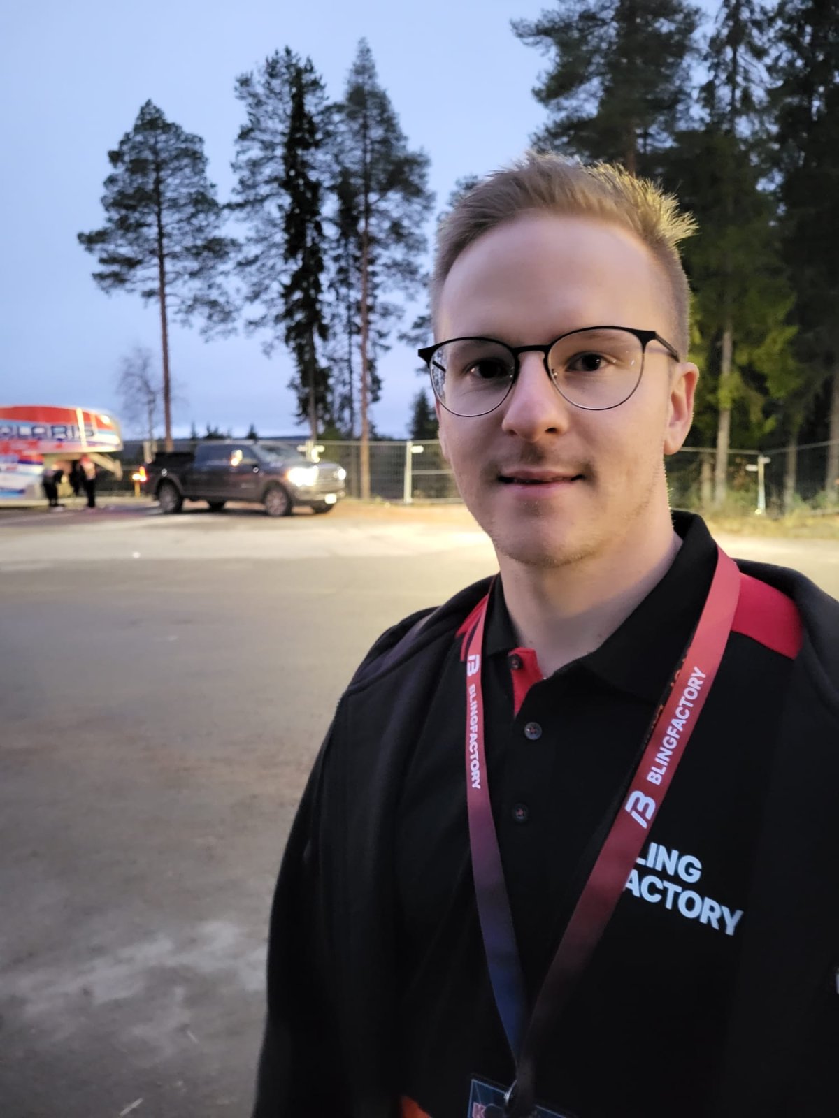 Jani Kurtti herättää somessa huomiota erikoisella kelkalla Kanadan ...
